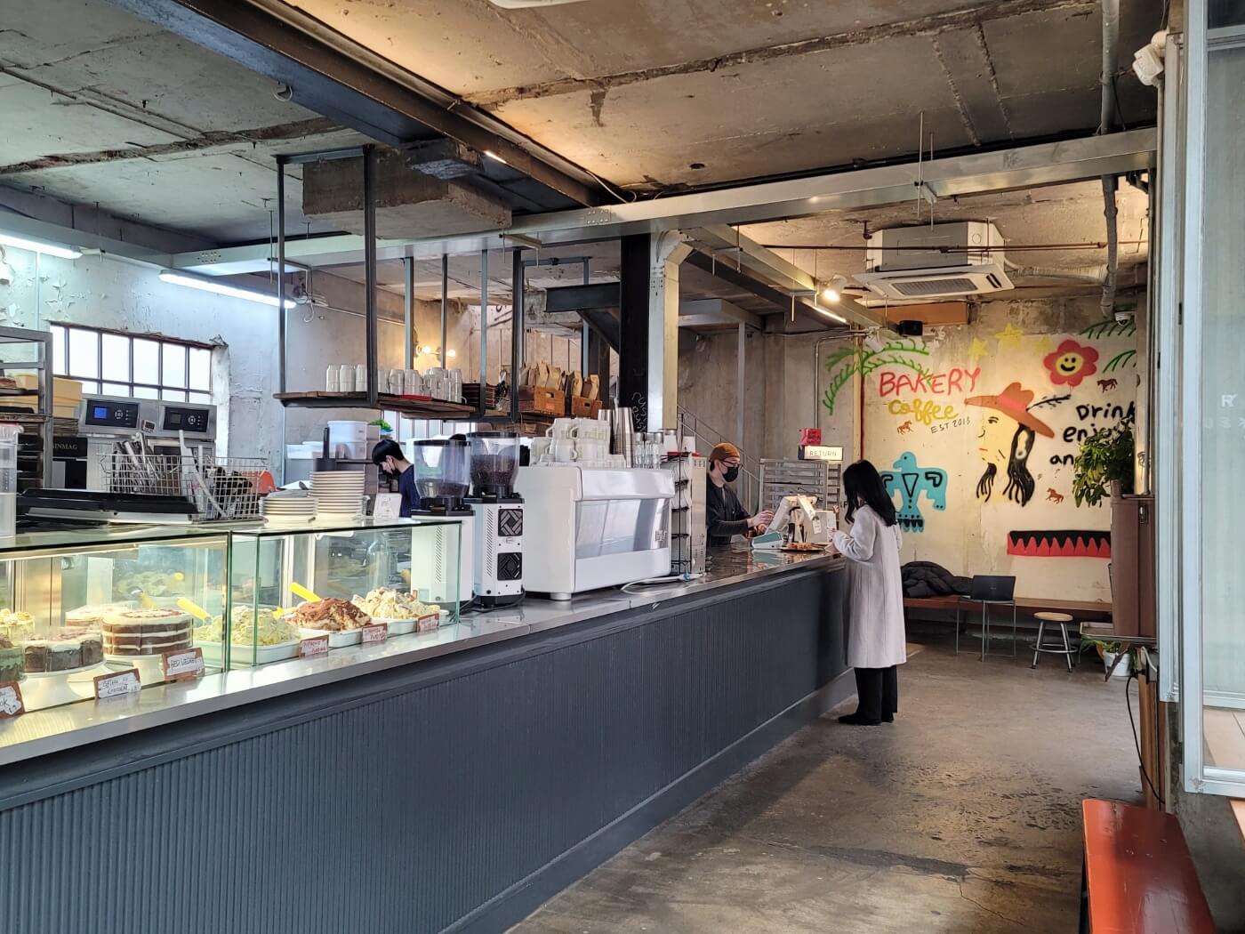 【ソウルおすすめ】文来洞でのカフェの先駆け！インスタ映えの工場エリアRust Bakery - カンコク暮らし